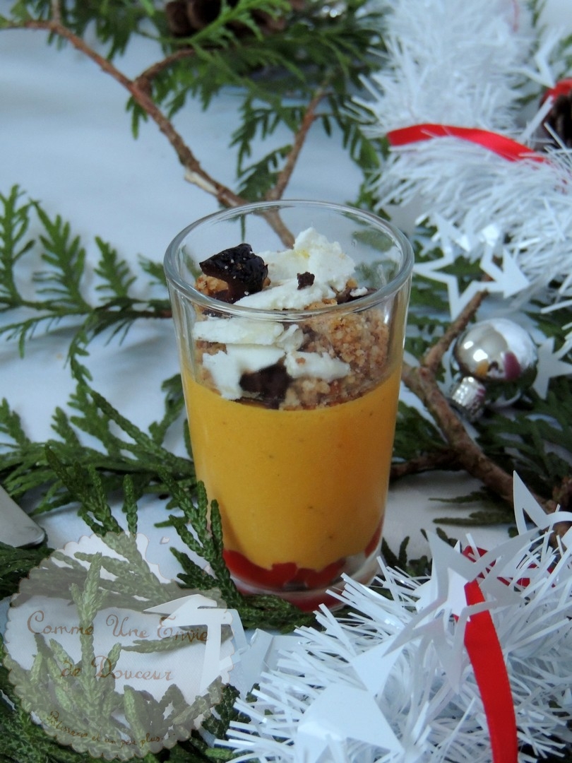 Verrines apéritives panna cotta potimarron & son crumble noix romarin ...