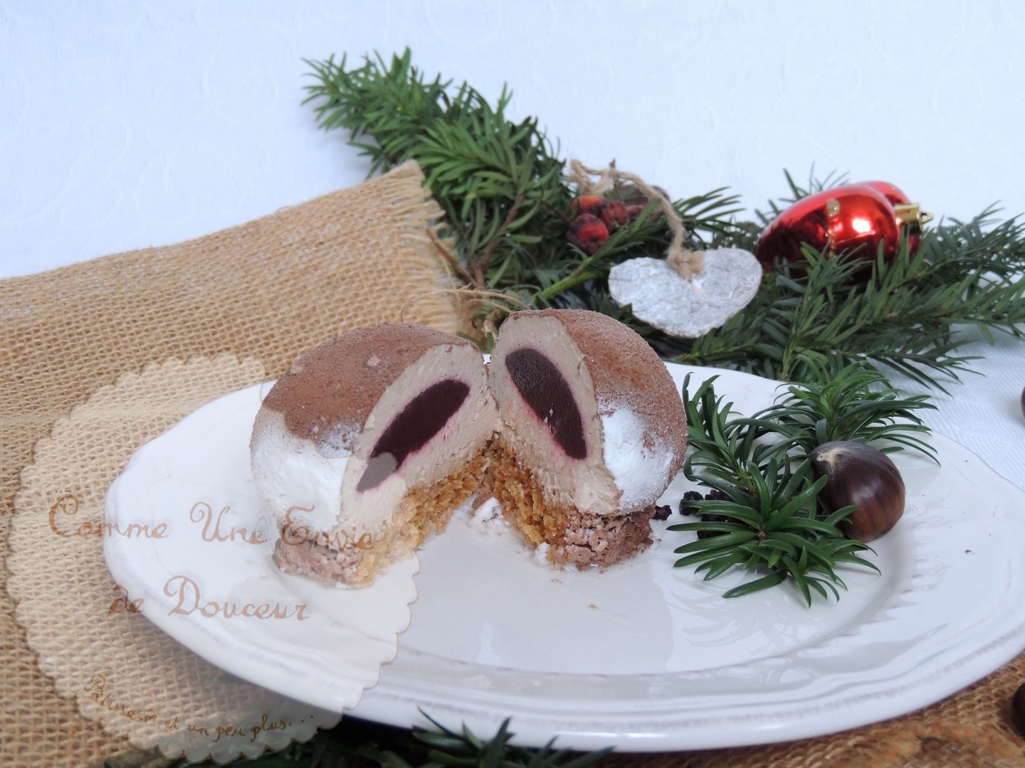 Entremets marron cassis – Chestnut blackcurrant cake – Comme une envie ...
