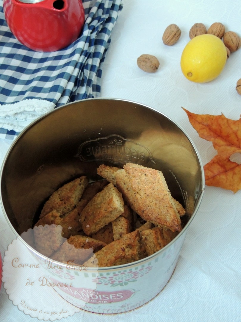 Canistrelli, biscuits croquants aux noix, citron & orange – Crunchy ...